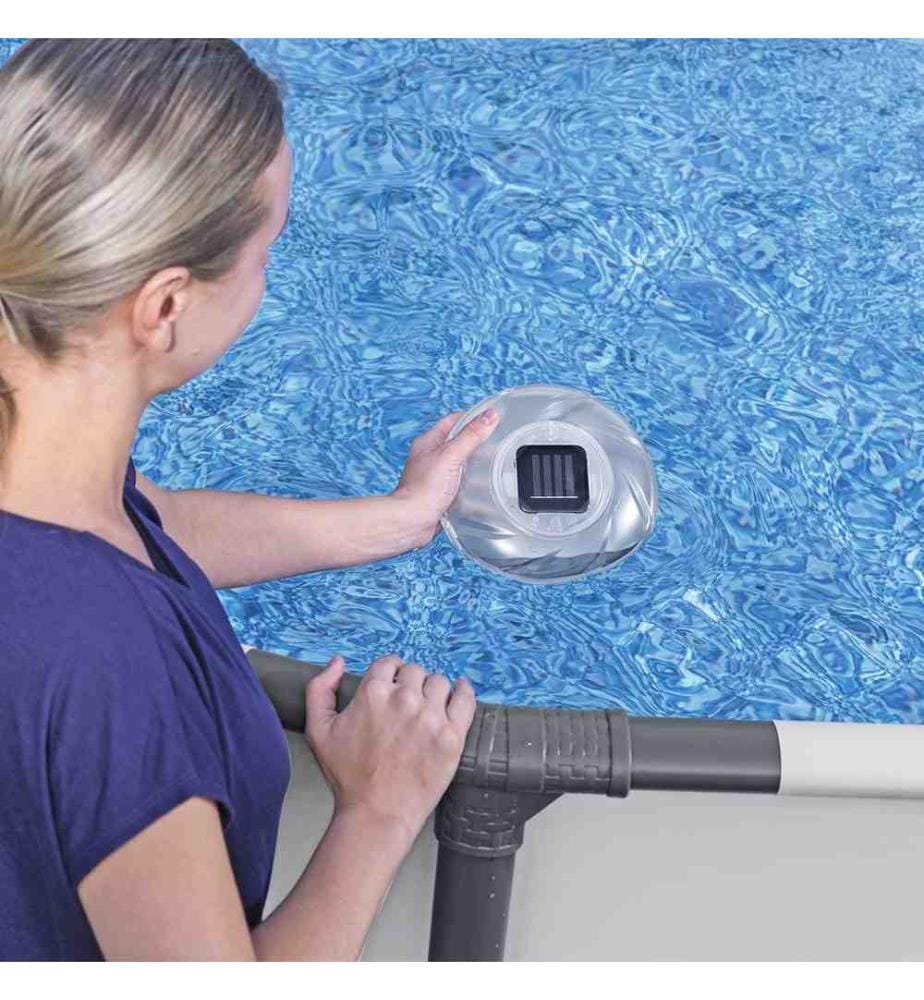 Bestway Solar-LED-Poolleuchte 18cm - Transparent | DeinDeal